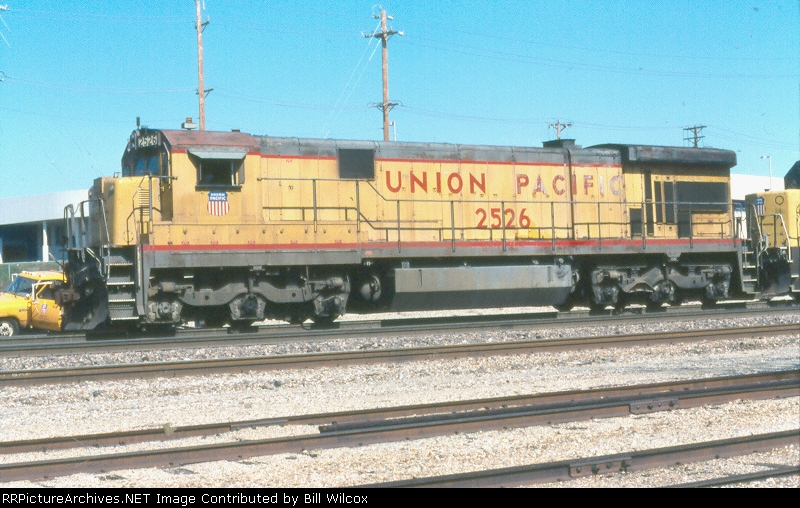 UP C30-7 2526 at the Grand Avenue westbound home signal